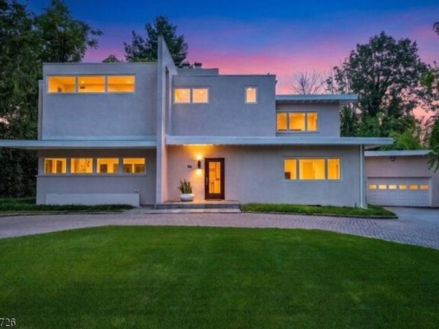 Oakwood Dr, New Providence, Home For Sale