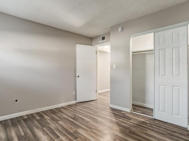 Oakwood Garden Apartments 1 Bedroom Apartment for Rent at 3309 Wood Ave, Kansas City, KS 66102 Northwest