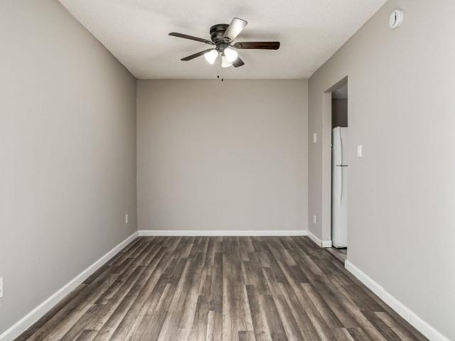 Oakwood Garden Apartments 2 Bedroom Apartment for Rent at 3309 Wood Ave, Kansas City, KS 66102 Northwest