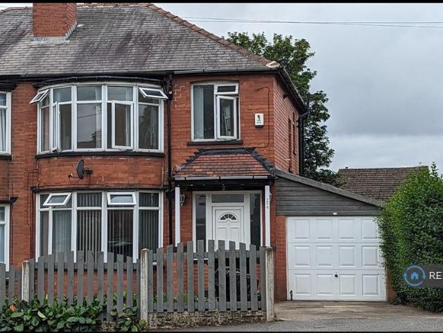 Oakwood Lane, Leeds, LS8 3 bed semi detached house to rent £1,565 pcm £361 pw