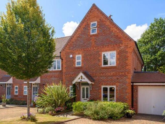 Oakwood Place, Lane End, 3 Bedroom End