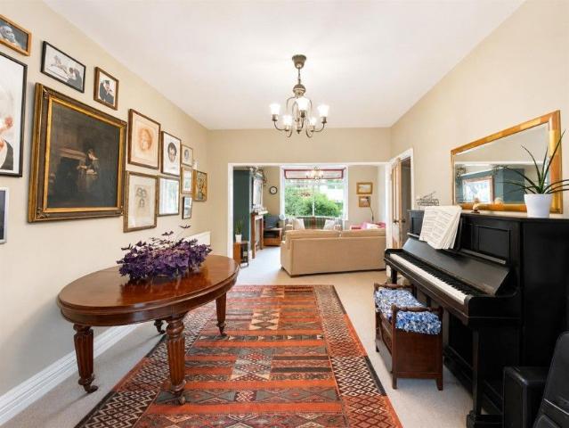 Oakwood Road, Bristol, BS9 4NR