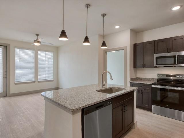 Oakwood Trails 1 Bedroom Apartment for Rent at 6131 Louetta Rd, Spring, TX 77379