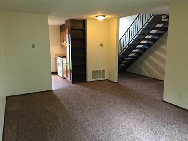 Oakwood Village 4 Bed 1.5 Bath Townhome