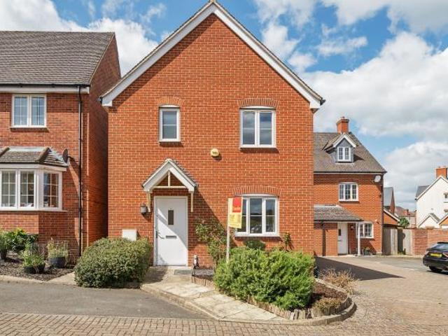 Oakwood Way, Botley, OX2 3 bed detached house to rent £1,850 pcm £427 pw
