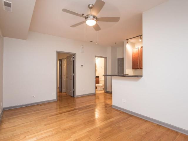 Oakwood 405 HOA 1 Bedroom Apartment for Rent at 405 E Oakwood Blvd, Chicago, IL 60653 Grand Boulevard