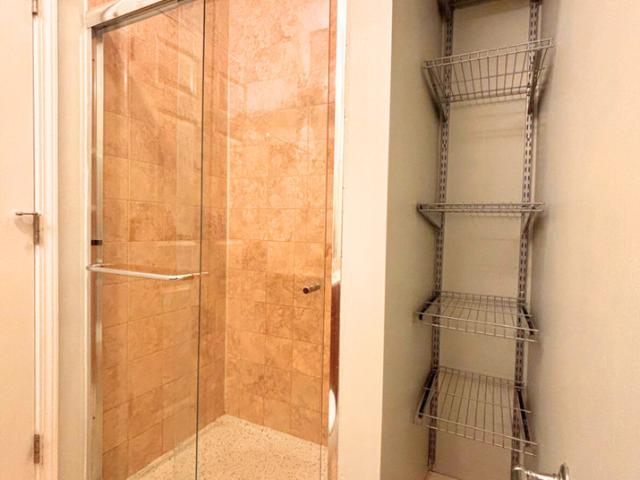Oakwood 405 HOA 2 Bedroom Apartment for Rent at 405 E Oakwood Blvd, Chicago, IL 60653 Grand Boulevard