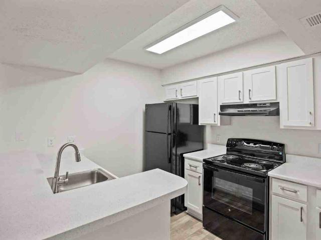 Oak City Apartments 2 Bedroom Apartment for Rent at 3131 Calvary Dr, Raleigh, NC 27604