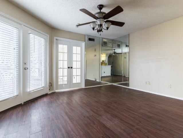 Oak Creek Condo 1BRBA North Arlington