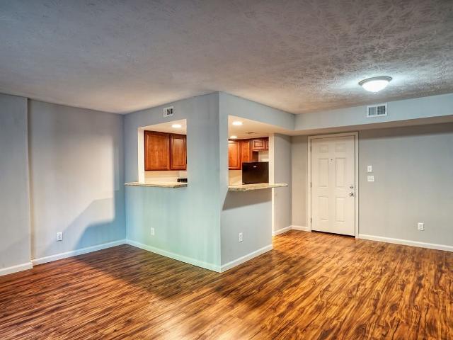 Oak Creek Apartments 1 Bedroom Apartment for Rent at 280 Northern Ave Ofc, Avondale Estates, GA 30002