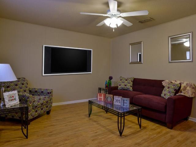 Oak Creek Apartments 1 Bedroom Apartment for Rent at 5817 22nd St, Lubbock, TX 79407 Bowie