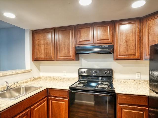 Oak Creek Apartments 2 Bedroom Apartment for Rent at 280 Northern Ave Ofc, Avondale Estates, GA 30002