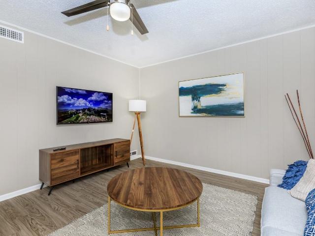 Oak Creek Apartments 2 Bedroom Apartment for Rent at 5817 22nd St, Lubbock, TX 79407 Bowie