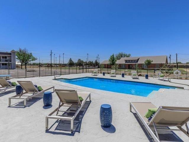 Oak Creek Apartments 2 Bedroom Apartment for Rent at 5817 22nd St, Lubbock, TX 79407 Bowie