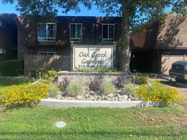 Oak Creek Apartments small cozy complex