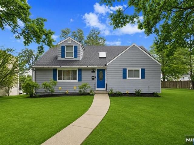 Oak Crest Rd, West Orange, Home For Sale