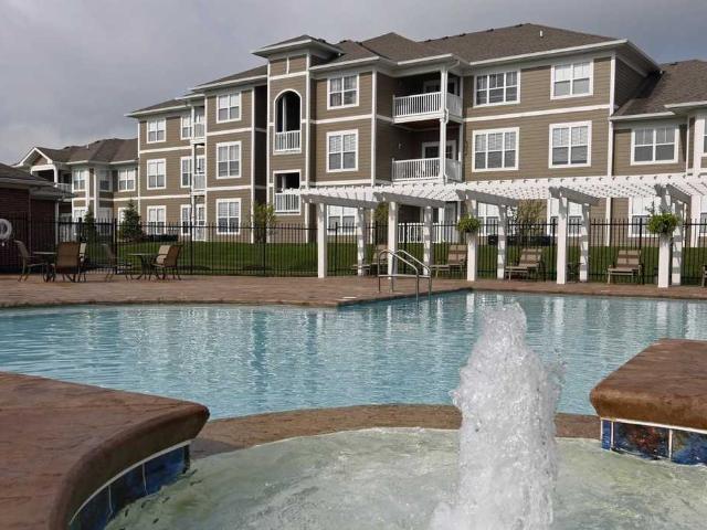 Oak Crossing 1 Bedroom Apartment for Rent at 10501 Day Lily Dr, Fort Wayne, IN 46825