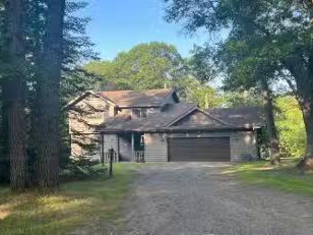 Oak Ct NE