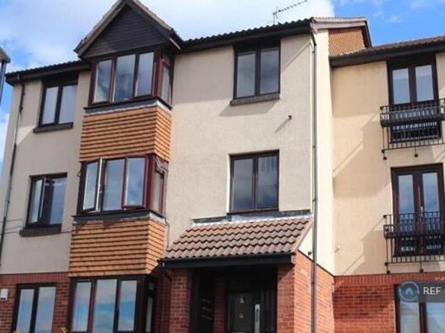 Oak Apple Court, London, 1 Bedroom Flat