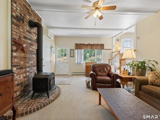Oak Ave, Cheshire, Home For Sale