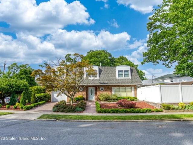 Oak Ave, Staten Island, Home For Sale
