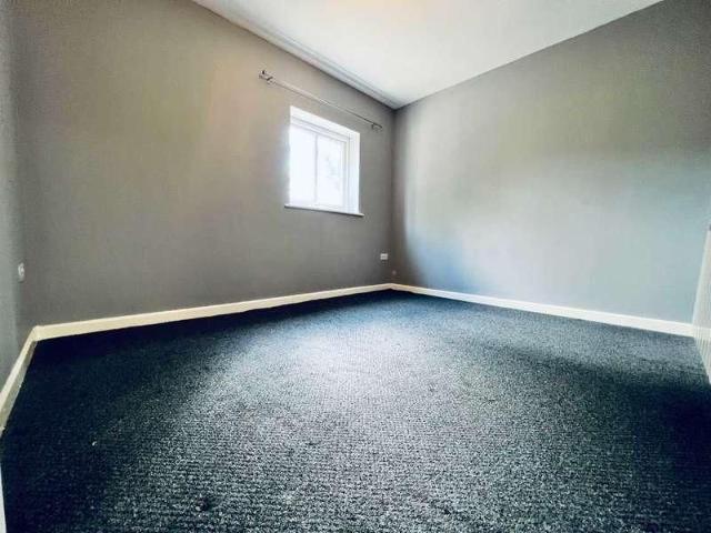 Oak Avenue, Newton Le Willows, WA12