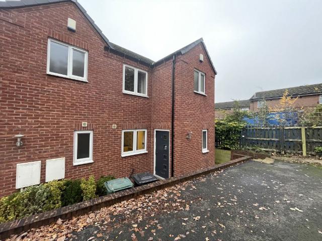 Oak Avenue, Langley Mill NG16, 2 bed town house to rent, £825 pcm | PrimeLocation
