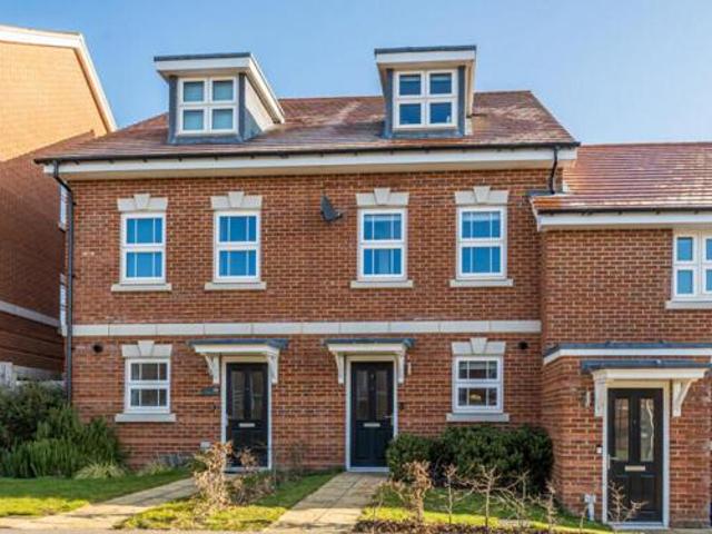 Oak Avenue, Wokingham, 3 Bedroom Semi detached