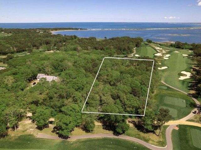 Oak Bluffs MA 02557 104761631