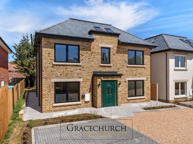 Oak Gate, Goffs Lane, Goffs Oak EN7 5 bed detached house to rent £5,250 pcm £1,212 pw