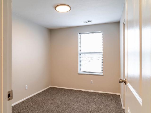 Oak Grove 1 Bedroom Apartment for Rent at 408 Trotman Way Apt 104, Chesapeake, VA 23320 Greenbrier West