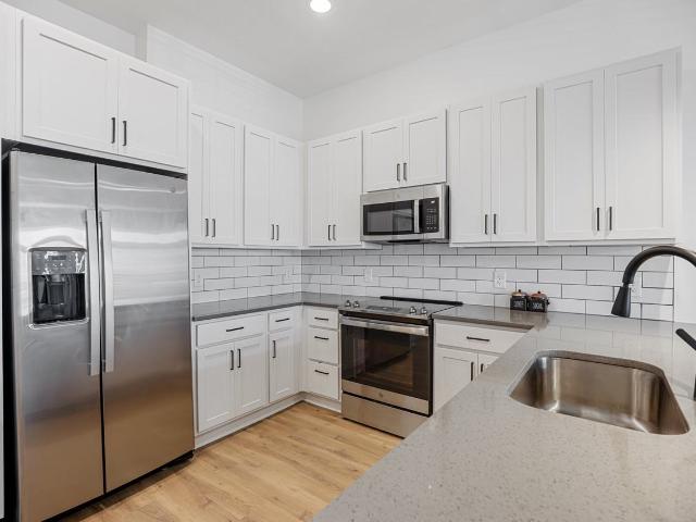 Oak Grove at Blake Farm 2 Bedroom Apartment for Rent at 49 N Assembly Dr, Wilmington, NC 28411