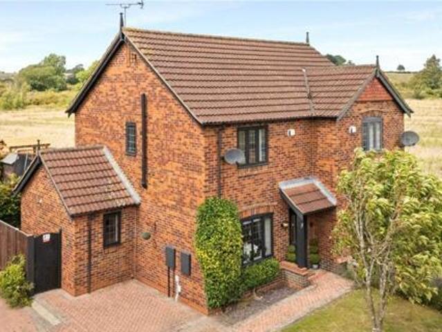 Oak Grove, Barnetby, 2 Bedroom Semi detached