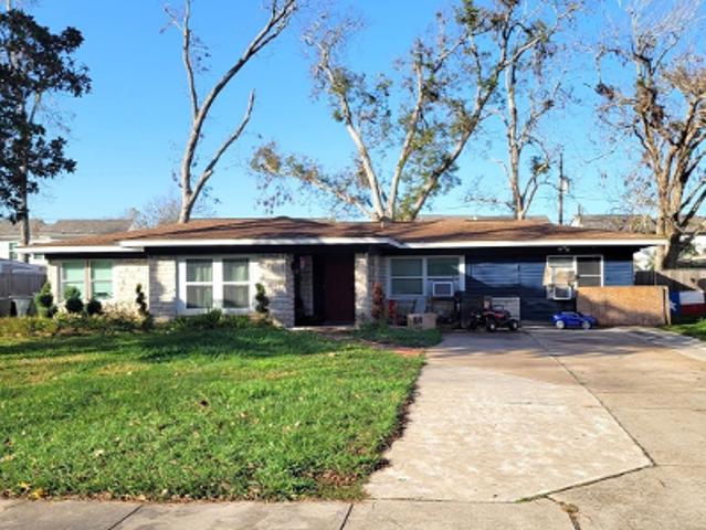Oak Dr