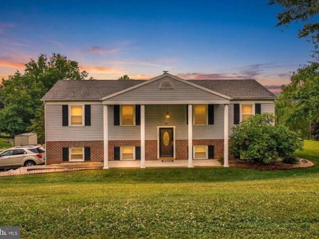 Oak Dr, Mount Wolf, Home For Sale