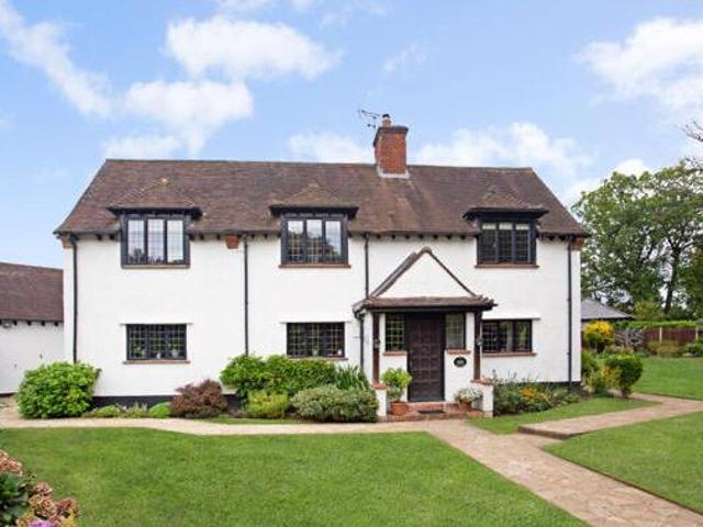 Oak End Way, Woodham, 5 Bedroom Detached