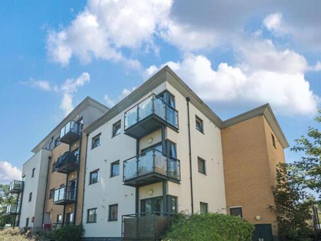 Oak House, Cottons Approach, 2 Bedroom Flat