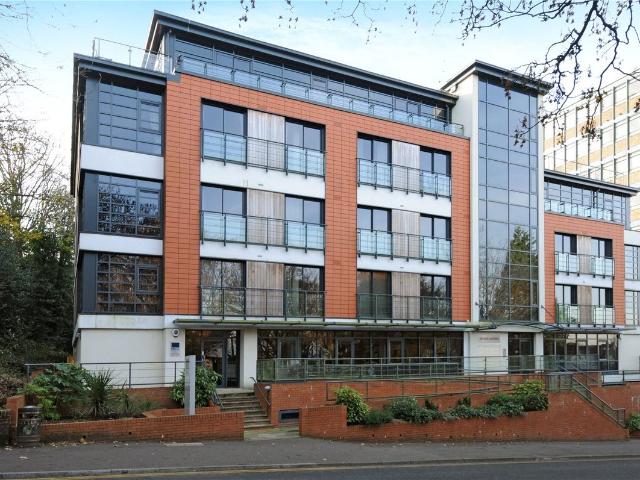 Oak House, London Road, Sevenoaks, Kent TN13, 2 bed flat to rent, £1,900 pcm | PrimeLocation