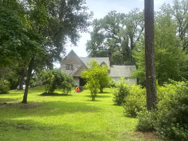 Oak Hollow Dr