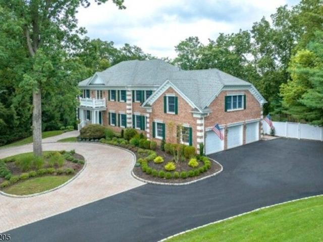 Oak Hill Dr, Bernards Twp, Home For Sale