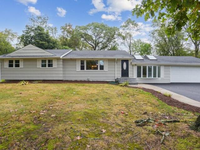 Oak Hill Dr, East Haven, Home For Sale