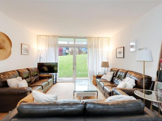 Oak Hill Park, Hampstead, London, NW3 2 bed flat to rent £2,795 pcm £645 pw