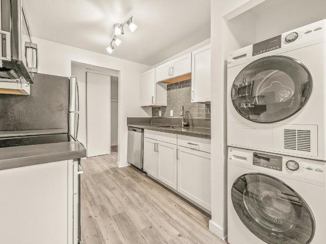 Oak & Iron Flats by Trion Living 1 Bedroom Apartment for Rent at 11595 Sw Center St, Beaverton, OR 97005 Central Beaverton