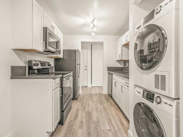 Oak & Iron Flats by Trion Living 2 Bedroom Apartment for Rent at 11595 Sw Center St, Beaverton, OR 97005 Central Beaverton