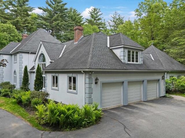 Oak Ln, Stratham, Home For Sale