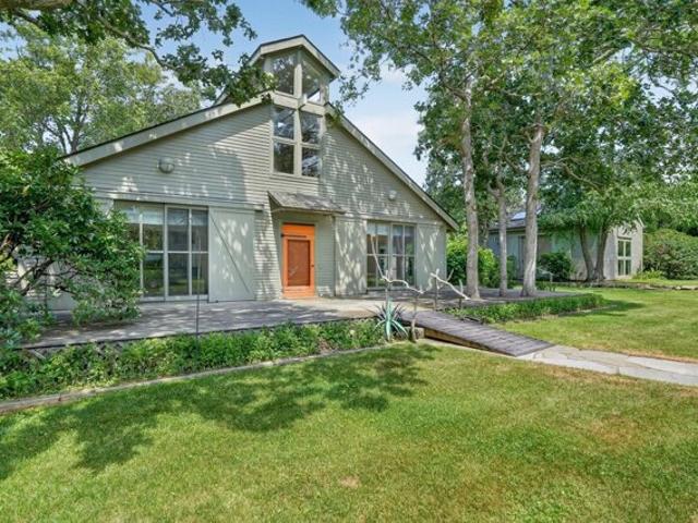 Oak Ln, West Tisbury, Home For Sale