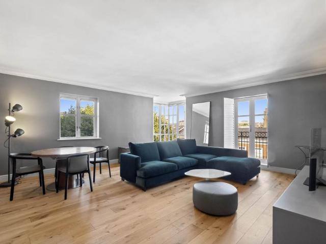 Oak Lodge, Kensington Green, W8 2 bed apartment to rent £5,850 pcm £1,350 pw