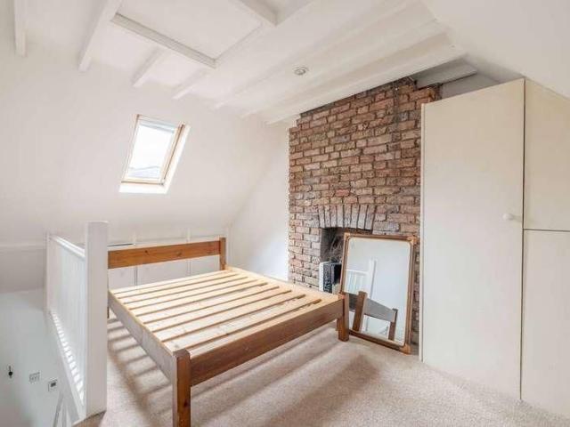 Oak Lane, Windsor, SL4