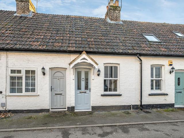 Oak Lane, Windsor SL4, 1 bed terraced house to rent, £1,350 pcm | PrimeLocation