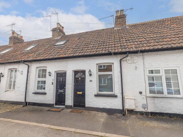 Oak Lane, Windsor SL4, 1 bed cottage to rent, £1,300 pcm | PrimeLocation